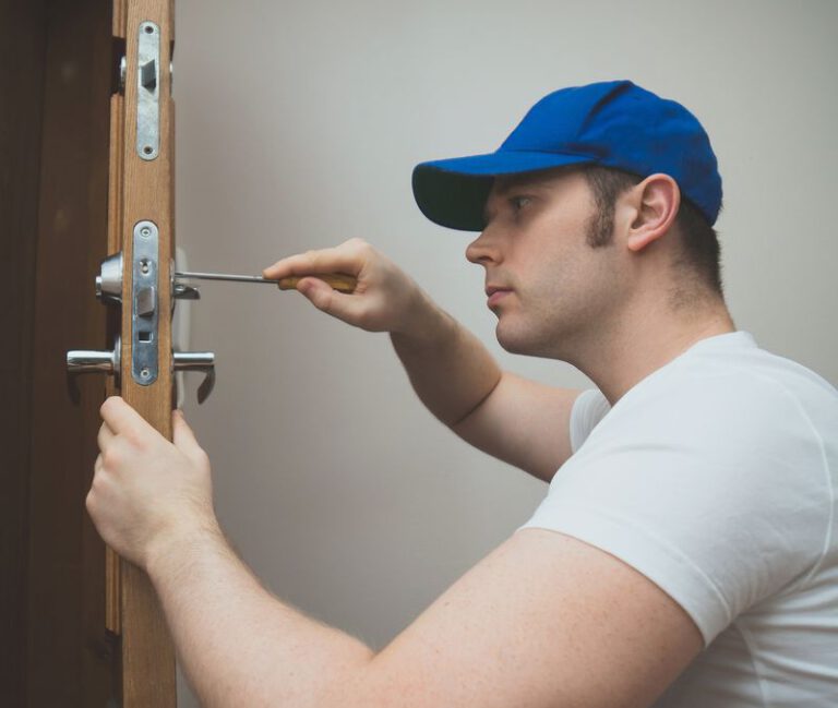 Locksmith Miami Gardens FL- Mr. Spare Key Locksmith in Miami Gardens